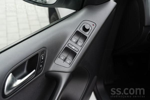 White Volkswagen Tiguan 2011 in Riga, with an engine capacity of 2.00 L and mileage of 149 thousand km for 9050 €, photo 7 on AUTOMOTO.COM.LV