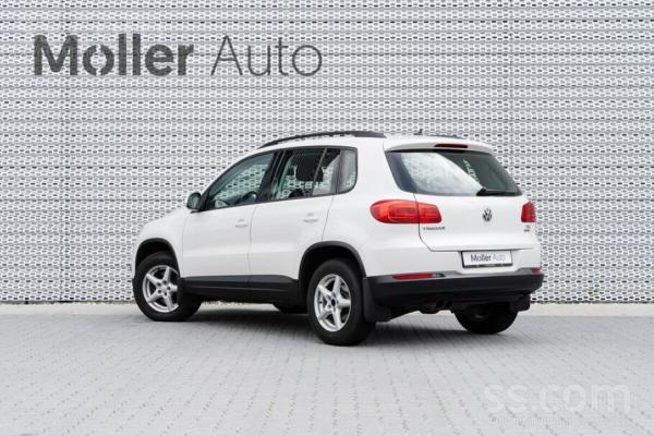 White Volkswagen Tiguan 2011 in Riga, with an engine capacity of 2.00 L and mileage of 149 thousand km for 9050 €, photo 3 on AUTOMOTO.COM.LV