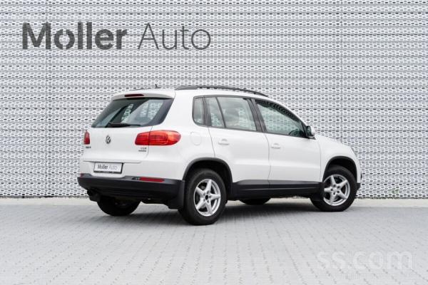 White Volkswagen Tiguan 2011 in Riga, with an engine capacity of 2.00 L and mileage of 149 thousand km for 9050 €, photo 4 on AUTOMOTO.COM.LV