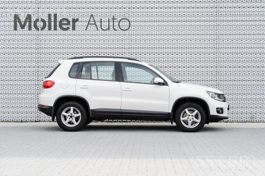 White Volkswagen Tiguan 2011 in Riga, with an engine capacity of 2.00 L and mileage of 149 thousand km for 9050 €, photo 6 on AUTOMOTO.COM.LV