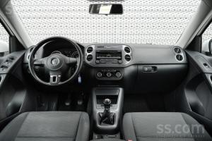 White Volkswagen Tiguan 2011 in Riga, with an engine capacity of 2.00 L and mileage of 149 thousand km for 9050 €, photo 7 on AUTOMOTO.COM.LV