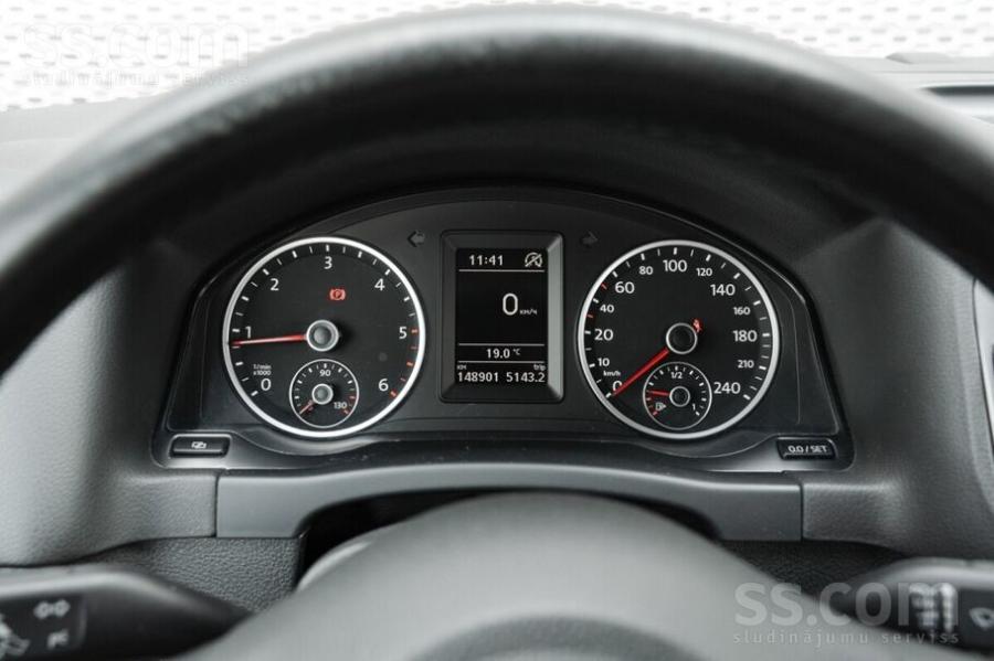 White Volkswagen Tiguan 2011 in Riga, with an engine capacity of 2.00 L and mileage of 149 thousand km for 9050 €, photo 11 on AUTOMOTO.COM.LV
