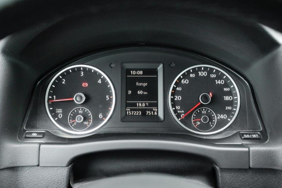 White Volkswagen Tiguan 2011 in Marupe, with an engine capacity of 2.00 L and mileage of 157 thousand km for 5900 €, photo 11 on AUTOMOTO.COM.LV