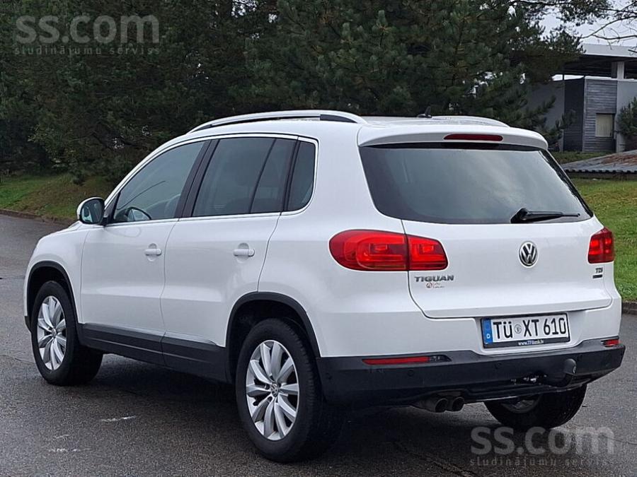 White Volkswagen Tiguan 2012 in Cesis, with an engine capacity of 2.00 L and mileage of 250 thousand km for 8950 €, photo 6 on AUTOMOTO.COM.LV