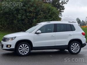 White Volkswagen Tiguan 2012 in Cesis, with an engine capacity of 2.00 L and mileage of 250 thousand km for 8950 €, photo 8 on AUTOMOTO.COM.LV