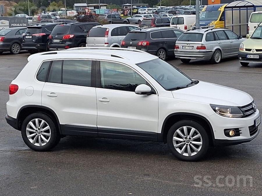 White Volkswagen Tiguan 2012 in Cesis, with an engine capacity of 2.00 L and mileage of 250 thousand km for 8950 €, photo 9 on AUTOMOTO.COM.LV