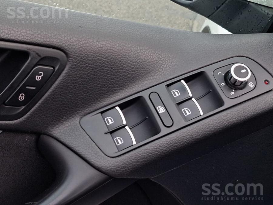 White Volkswagen Tiguan 2012 in Cesis, with an engine capacity of 2.00 L and mileage of 250 thousand km for 8950 €, photo 22 on AUTOMOTO.COM.LV