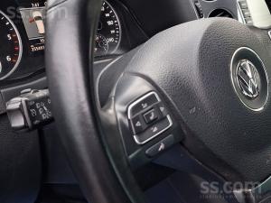 White Volkswagen Tiguan 2012 in Cesis, with an engine capacity of 2.00 L and mileage of 250 thousand km for 8950 €, photo 23 on AUTOMOTO.COM.LV