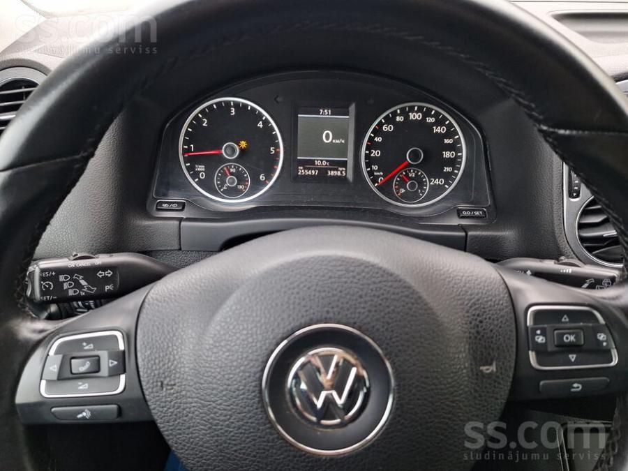 White Volkswagen Tiguan 2012 in Cesis, with an engine capacity of 2.00 L and mileage of 250 thousand km for 8950 €, photo 28 on AUTOMOTO.COM.LV