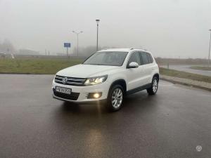 White Volkswagen Tiguan 2012 in Vilnius, with an engine capacity of 1.97 L and mileage of 209 thousand km for 10950 €, photo  on AUTOMOTO.COM.LV