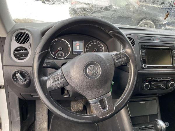Balts Volkswagen Tiguan 2012 Tauragė, ar dzinēja tilpumu 1.97 L un nobraukumu 170 tūkst. km par 2800 €, foto 6 vietnē AUTOMOTO.COM.LV