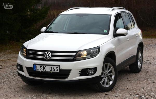Balts Volkswagen Tiguan 2012 Petrikaičiai, ar dzinēja tilpumu 2.00 L un nobraukumu 216 tūkst. km par 8999 €, foto 1 vietnē AUTOMOTO.COM.LV