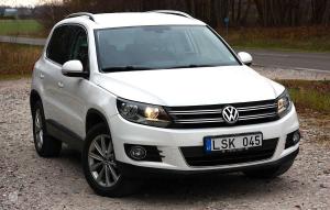 White Volkswagen Tiguan 2012 in Kretinga, with an engine capacity of 1.97 L and mileage of 216 thousand km for 8499 €, photo 1 on AUTOMOTO.COM.LV