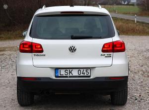 White Volkswagen Tiguan 2012 in Kretinga, with an engine capacity of 1.97 L and mileage of 216 thousand km for 8499 €, photo 9 on AUTOMOTO.COM.LV