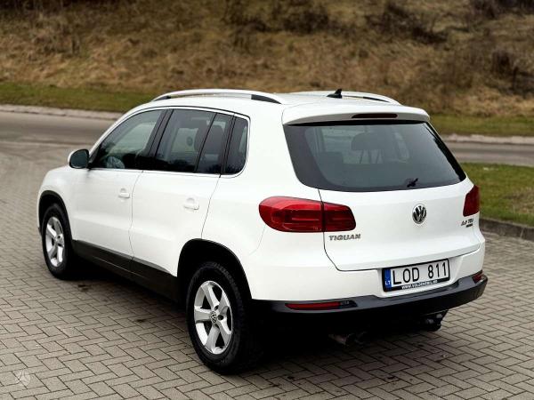 Balts Volkswagen Tiguan 2012 Viļņa, ar dzinēja tilpumu 2.00 L un nobraukumu 281 tūkst. km par 7500 €, foto 5 vietnē AUTOMOTO.COM.LV
