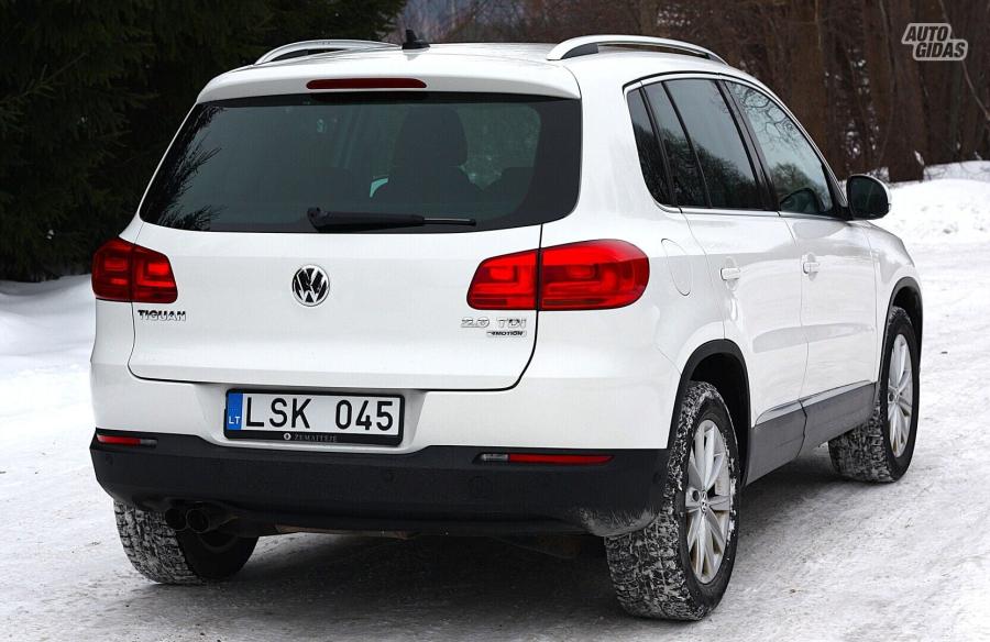 White Volkswagen Tiguan 2012 in Petrikaiciai, with an engine capacity of 2.00 L and mileage of 216 thousand km for 8499 €, photo 15 on AUTOMOTO.COM.LV