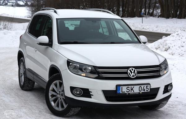 White Volkswagen Tiguan 2012 in Petrikaiciai, with an engine capacity of 2.00 L and mileage of 216 thousand km for 8499 €, photo 1 on AUTOMOTO.COM.LV