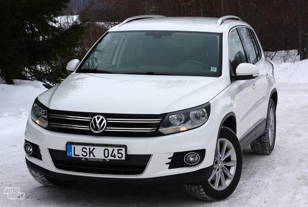 White Volkswagen Tiguan 2012 in Petrikaiciai, with an engine capacity of 2.00 L and mileage of 216 thousand km for 8499 €, photo 6 on AUTOMOTO.COM.LV