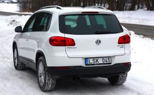 Balts Volkswagen Tiguan 2012 Petrikaičiai, ar dzinēja tilpumu 2.00 L un nobraukumu 216 tūkst. km par 8499 €, foto 9 vietnē AUTOMOTO.COM.LV