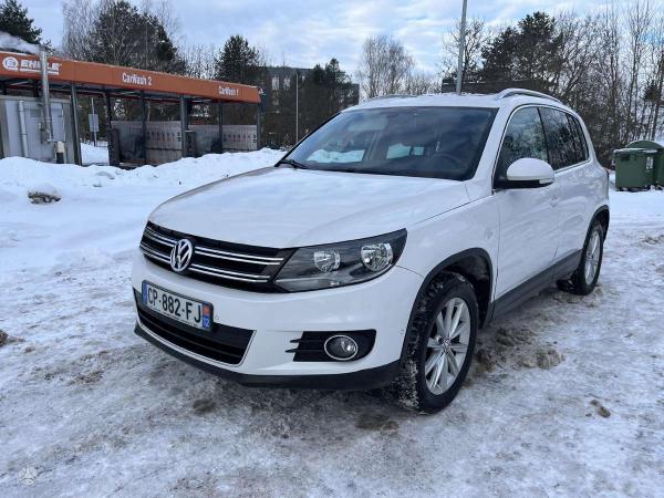 Balts Volkswagen Tiguan 2012 Kauņa, ar dzinēja tilpumu 2.00 L un nobraukumu 320 tūkst. km par 7350 €, foto 1 vietnē AUTOMOTO.COM.LV