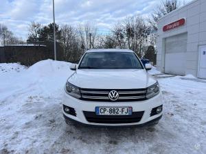 White Volkswagen Tiguan 2012 in Kaunas, with an engine capacity of 2.00 L and mileage of 320 thousand km for 7350 €, photo 2 on AUTOMOTO.COM.LV
