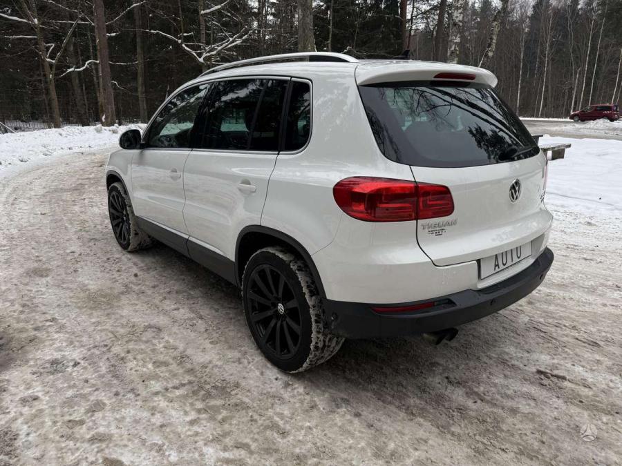 Balts Volkswagen Tiguan 2012 Tauragė, ar dzinēja tilpumu 1.97 L un nobraukumu 226 tūkst. km par 7400 €, foto 4 vietnē AUTOMOTO.COM.LV