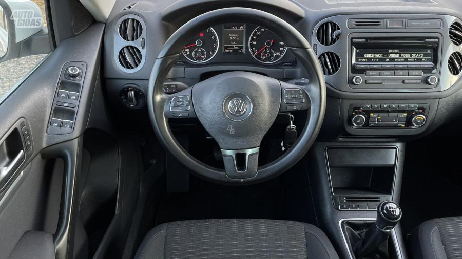 Balts Volkswagen Tiguan 2012 Marijampole, ar dzinēja tilpumu 1.40 L un nobraukumu 211 tūkst. km par 7200 €, foto 12 vietnē AUTOMOTO.COM.LV