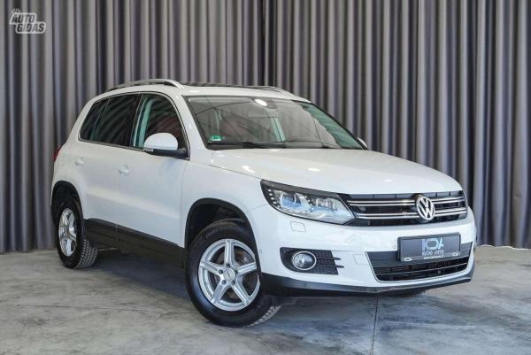 White Volkswagen Tiguan 2012 in Marijampole, with an engine capacity of 2.00 L and mileage of 256 thousand km for 9950 €, photo 1 on AUTOMOTO.COM.LV