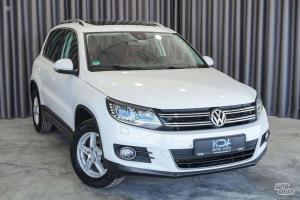 White Volkswagen Tiguan 2012 in Marijampole, with an engine capacity of 2.00 L and mileage of 256 thousand km for 9950 €, photo 3 on AUTOMOTO.COM.LV