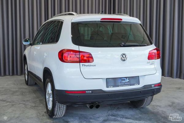 White Volkswagen Tiguan 2012 in Marijampole, with an engine capacity of 2.00 L and mileage of 256 thousand km for 9950 €, photo 9 on AUTOMOTO.COM.LV