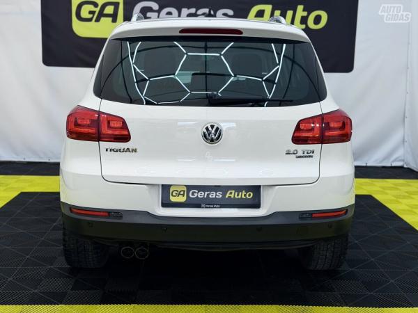 Balts Volkswagen Tiguan 2012 Avižieniai, ar dzinēja tilpumu 2.00 L un nobraukumu 126 tūkst. km par 10500 €, foto 5 vietnē AUTOMOTO.COM.LV