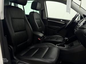 Белый Фольксваген Тигуан 2012 в Авиженяй, объемом двигателя 2.00 л и пробегом 126 тыс. км за 10500 €, фото 14 на AUTOMOTO.COM.LV