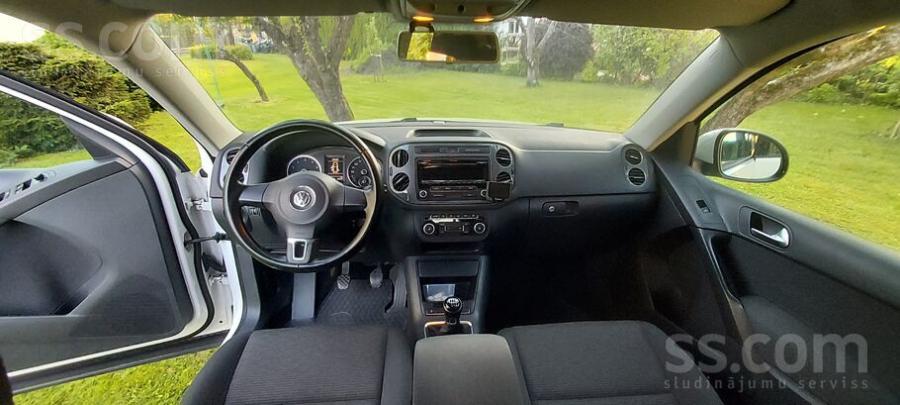 Balts Volkswagen Tiguan 2012 Rīga, ar dzinēja tilpumu 1.40 L un nobraukumu 340 tūkst. km par 5500 €, foto 4 vietnē AUTOMOTO.COM.LV