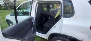 Balts Volkswagen Tiguan 2012 Rīga, ar dzinēja tilpumu 1.40 L un nobraukumu 340 tūkst. km par 5500 €, foto 6 vietnē AUTOMOTO.COM.LV