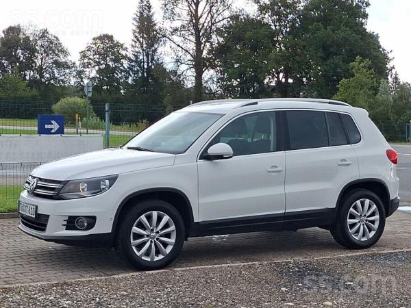 White Volkswagen Tiguan 2012 in Cesis, with an engine capacity of 2.00 L and mileage of 255 thousand km for 8600 €, photo 9 on AUTOMOTO.COM.LV