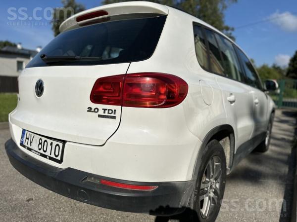 Balts Volkswagen Tiguan 2012 Rīga, ar dzinēja tilpumu 2.00 L un nobraukumu 350 tūkst. km par 5200 €, foto 2 vietnē AUTOMOTO.COM.LV