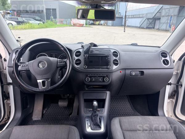 Balts Volkswagen Tiguan 2012 Rīga, ar dzinēja tilpumu 2.00 L un nobraukumu 284 tūkst. km par 9500 €, foto 6 vietnē AUTOMOTO.COM.LV