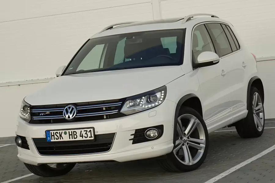 Balts Volkswagen Tiguan 2012 Rīga, ar dzinēja tilpumu 2.00 L un nobraukumu 207 tūkst. km par 9900 €, foto 4 vietnē AUTOMOTO.COM.LV