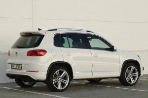 Balts Volkswagen Tiguan 2012 Rīga, ar dzinēja tilpumu 2.00 L un nobraukumu 207 tūkst. km par 9900 €, foto 9 vietnē AUTOMOTO.COM.LV