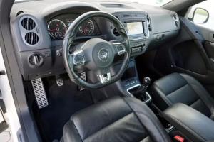 Balts Volkswagen Tiguan 2012 Rīga, ar dzinēja tilpumu 2.00 L un nobraukumu 207 tūkst. km par 9900 €, foto 14 vietnē AUTOMOTO.COM.LV