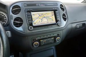 Balts Volkswagen Tiguan 2012 Rīga, ar dzinēja tilpumu 2.00 L un nobraukumu 207 tūkst. km par 9900 €, foto 17 vietnē AUTOMOTO.COM.LV