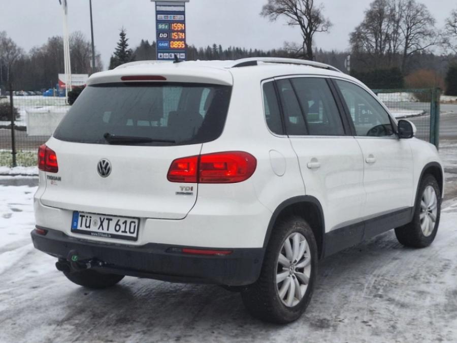 Balts Volkswagen Tiguan 2012 Rīga, ar dzinēja tilpumu 2.00 L un nobraukumu 255 tūkst. km par 8500 €, foto 25 vietnē AUTOMOTO.COM.LV