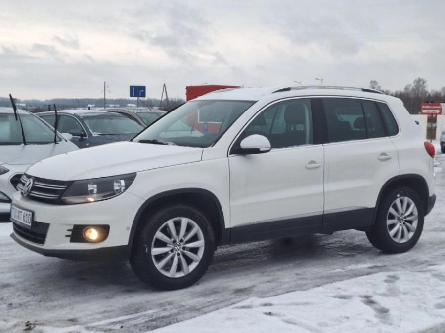 Balts Volkswagen Tiguan 2012 Rīga, ar dzinēja tilpumu 2.00 L un nobraukumu 255 tūkst. km par 8500 €, foto 39 vietnē AUTOMOTO.COM.LV