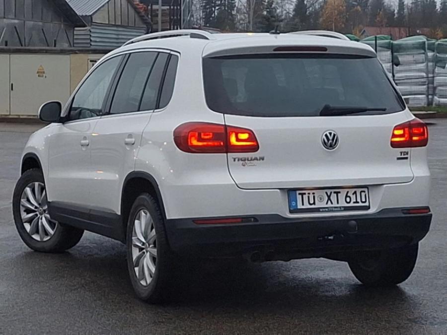 Balts Volkswagen Tiguan 2012 Rīga, ar dzinēja tilpumu 2.00 L un nobraukumu 255 tūkst. km par 8500 €, foto 45 vietnē AUTOMOTO.COM.LV