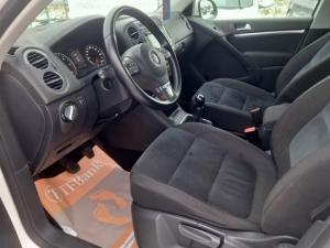 Balts Volkswagen Tiguan 2012 Rīga, ar dzinēja tilpumu 2.00 L un nobraukumu 255 tūkst. km par 8500 €, foto 46 vietnē AUTOMOTO.COM.LV