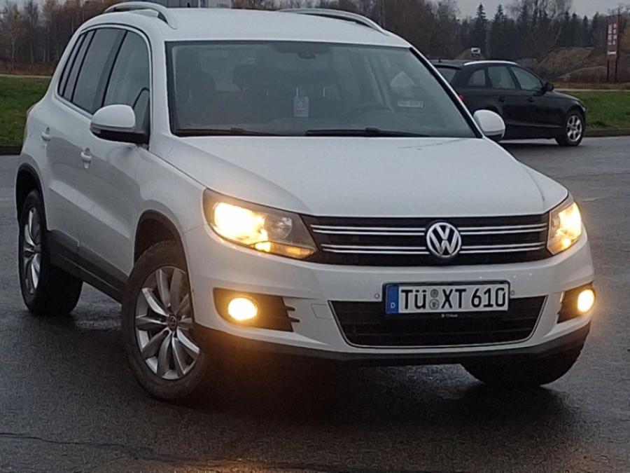Balts Volkswagen Tiguan 2012 Rīga, ar dzinēja tilpumu 2.00 L un nobraukumu 255 tūkst. km par 8500 €, foto 52 vietnē AUTOMOTO.COM.LV