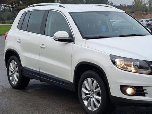 Balts Volkswagen Tiguan 2012 Rīga, ar dzinēja tilpumu 2.00 L un nobraukumu 255 tūkst. km par 8500 €, foto 54 vietnē AUTOMOTO.COM.LV