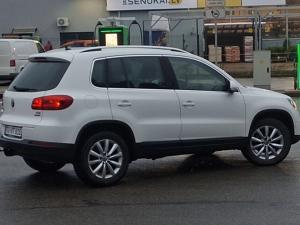 Balts Volkswagen Tiguan 2012 Rīga, ar dzinēja tilpumu 2.00 L un nobraukumu 255 tūkst. km par 8500 €, foto 62 vietnē AUTOMOTO.COM.LV