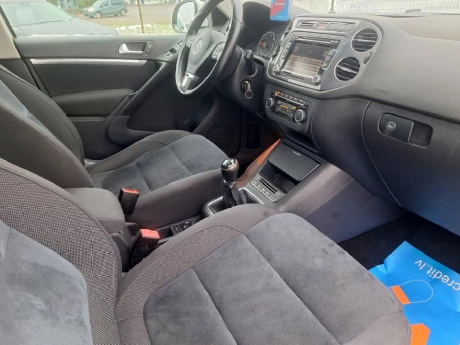 Balts Volkswagen Tiguan 2012 Rīga, ar dzinēja tilpumu 2.00 L un nobraukumu 255 tūkst. km par 8500 €, foto 64 vietnē AUTOMOTO.COM.LV