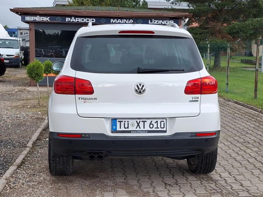 Balts Volkswagen Tiguan 2012 Rīga, ar dzinēja tilpumu 2.00 L un nobraukumu 255 tūkst. km par 8500 €, foto 65 vietnē AUTOMOTO.COM.LV
